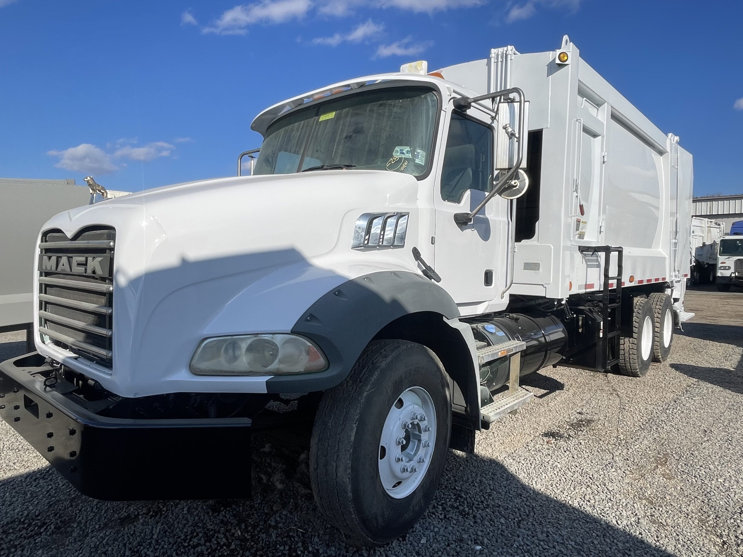 2015 Mack GU813 | Tom's Truck Sales