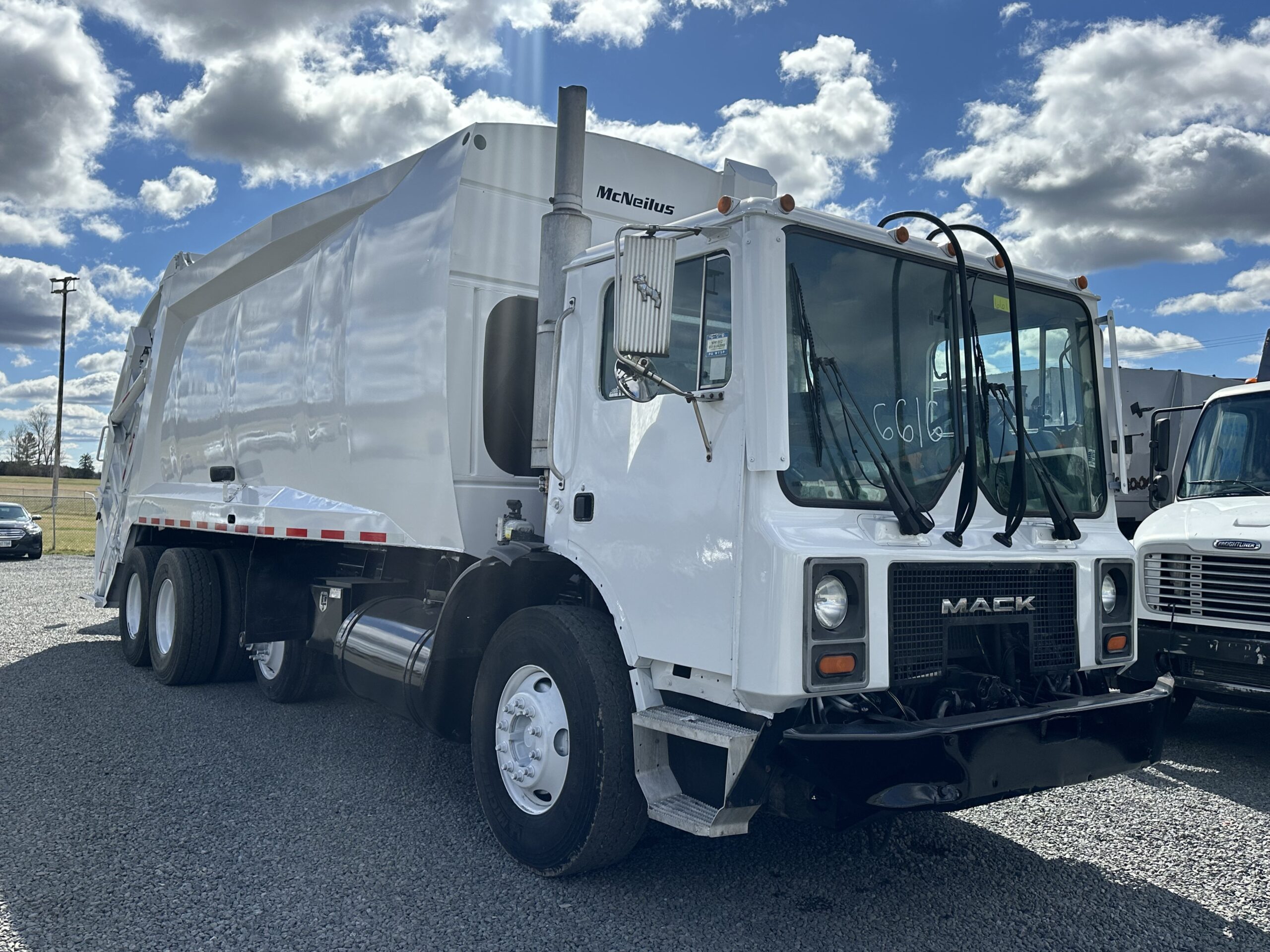 2007 Mack MR | Tom's Truck Sales