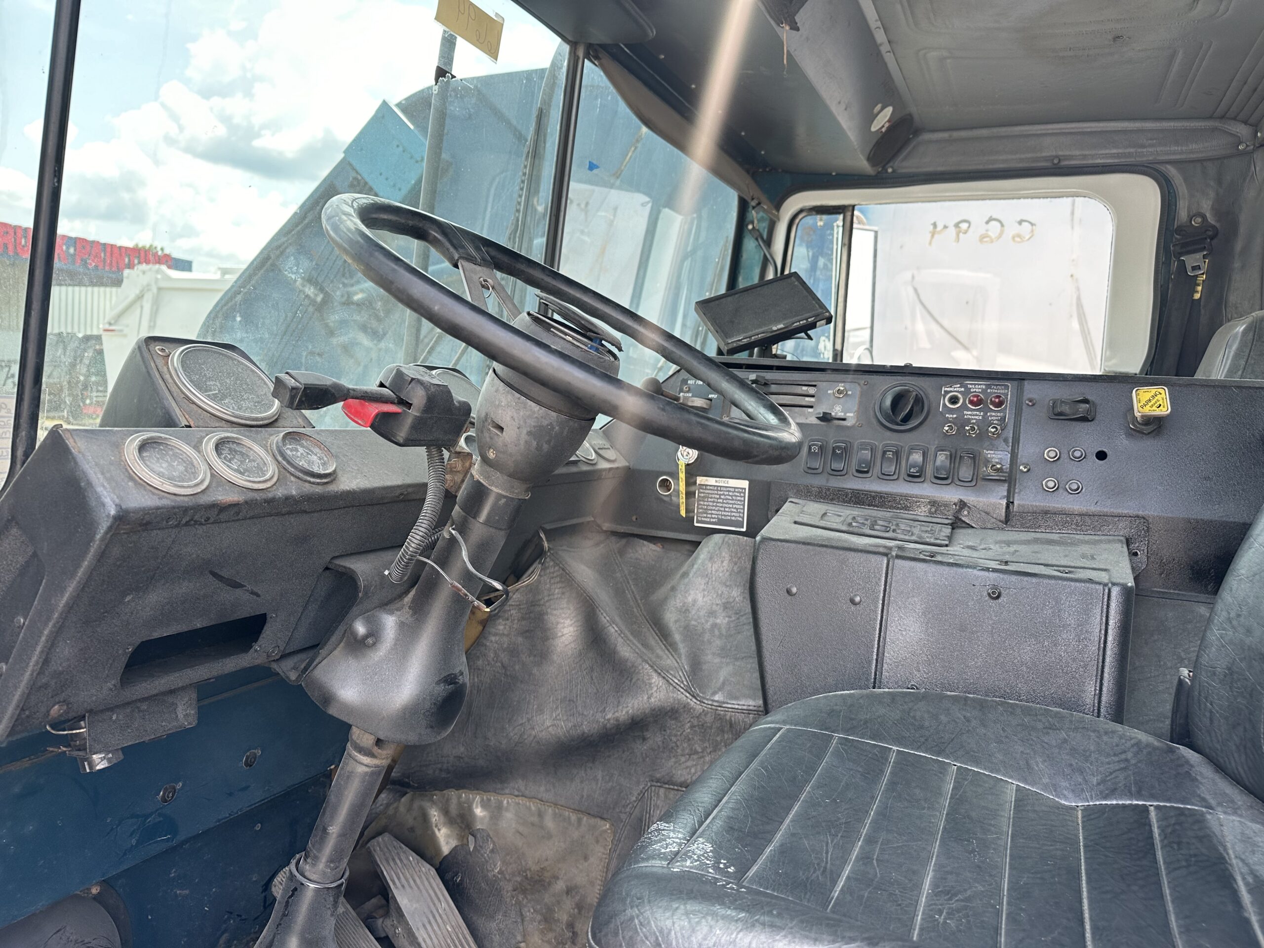 2007 Mack MR | Tom's Truck Sales