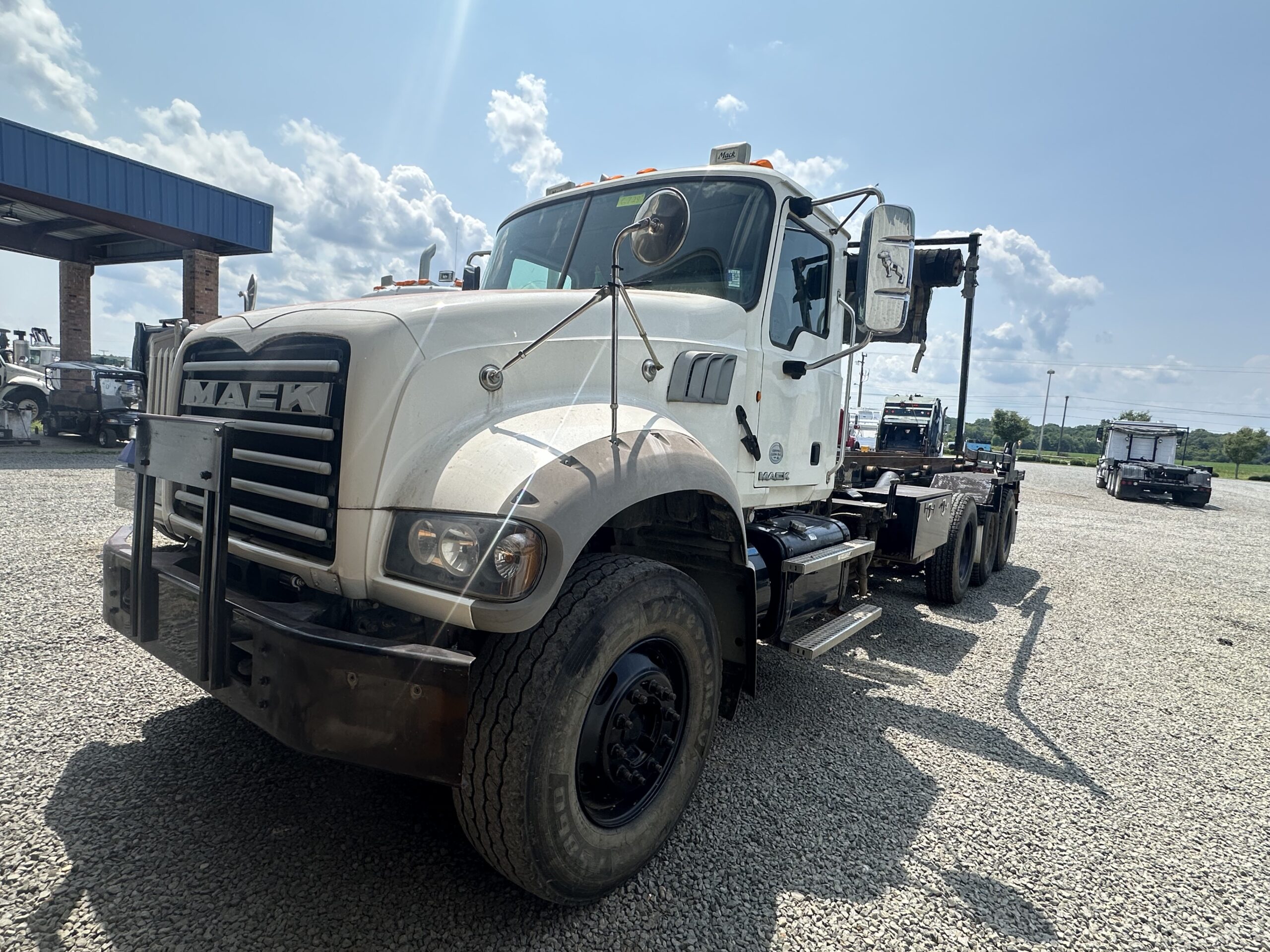 2015 Mack GU713 | Tom's Truck Sales