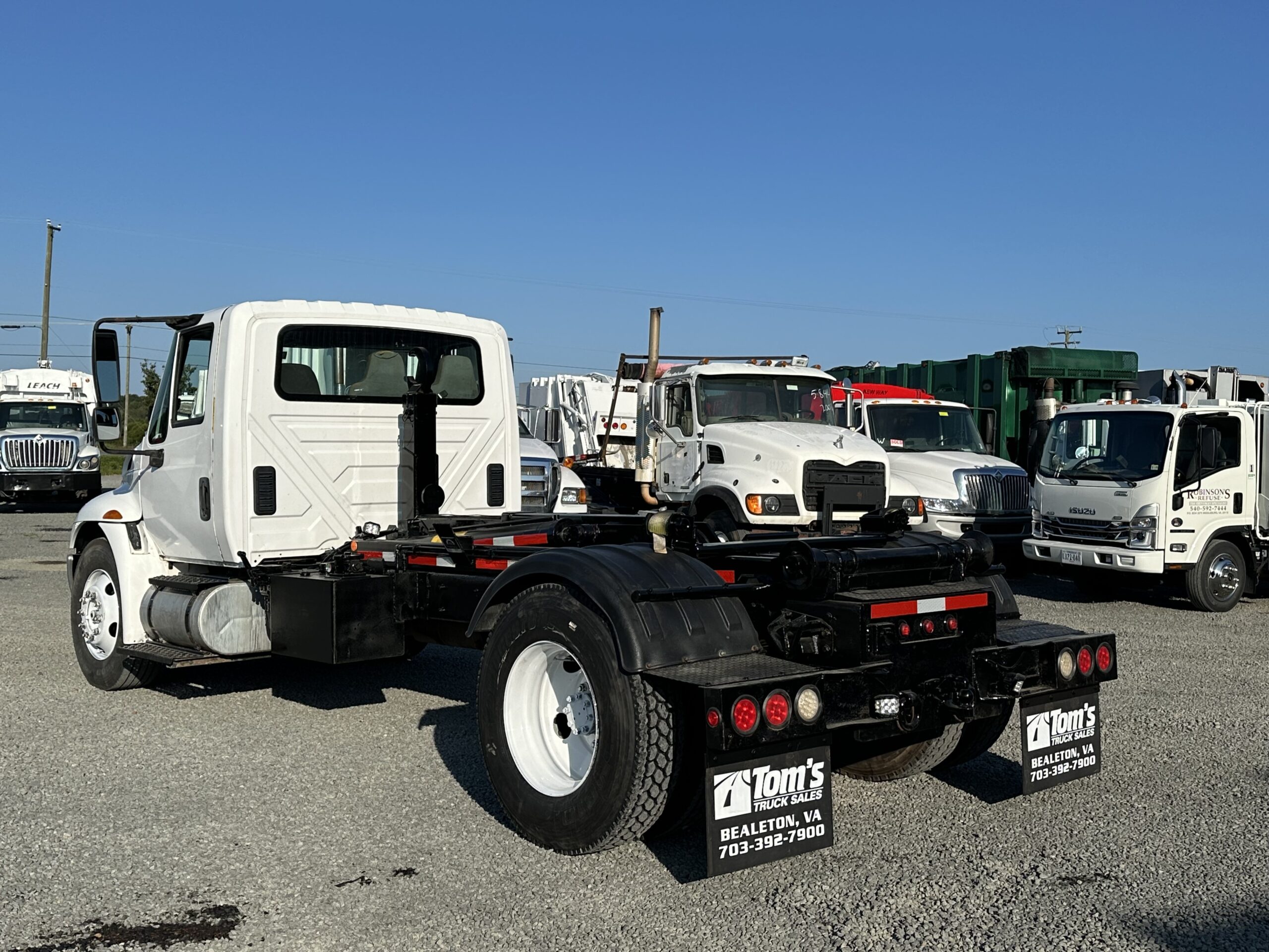 2002 International 4300 | Tom's Truck Sales