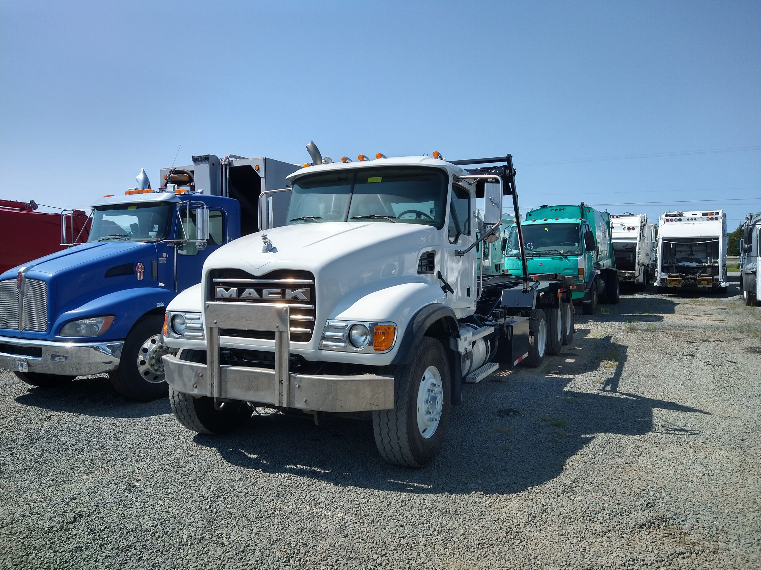 2005 Mack CV713 | Tom's Truck Sales