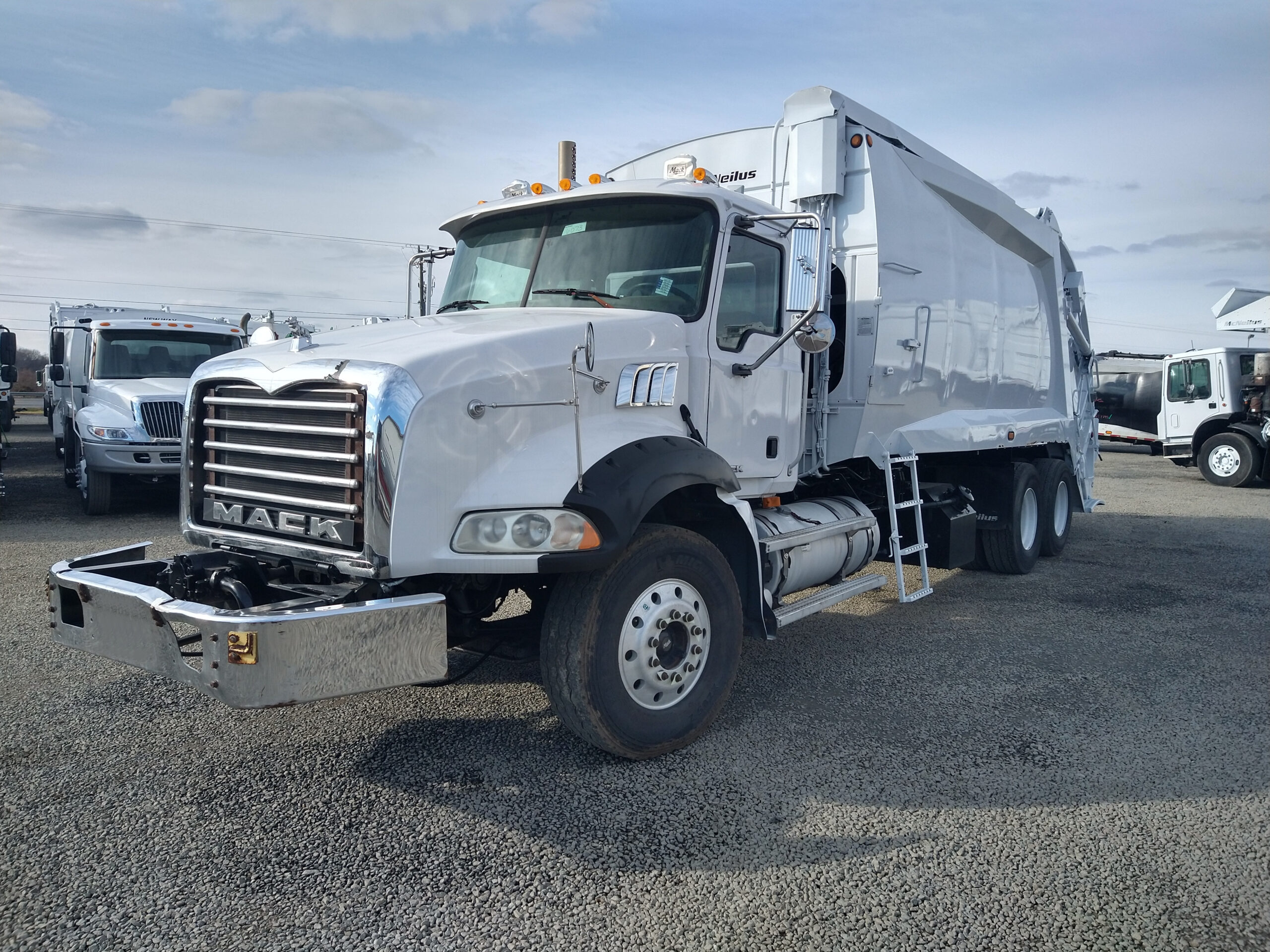 2010 Mack GU813 | Tom's Truck Sales
