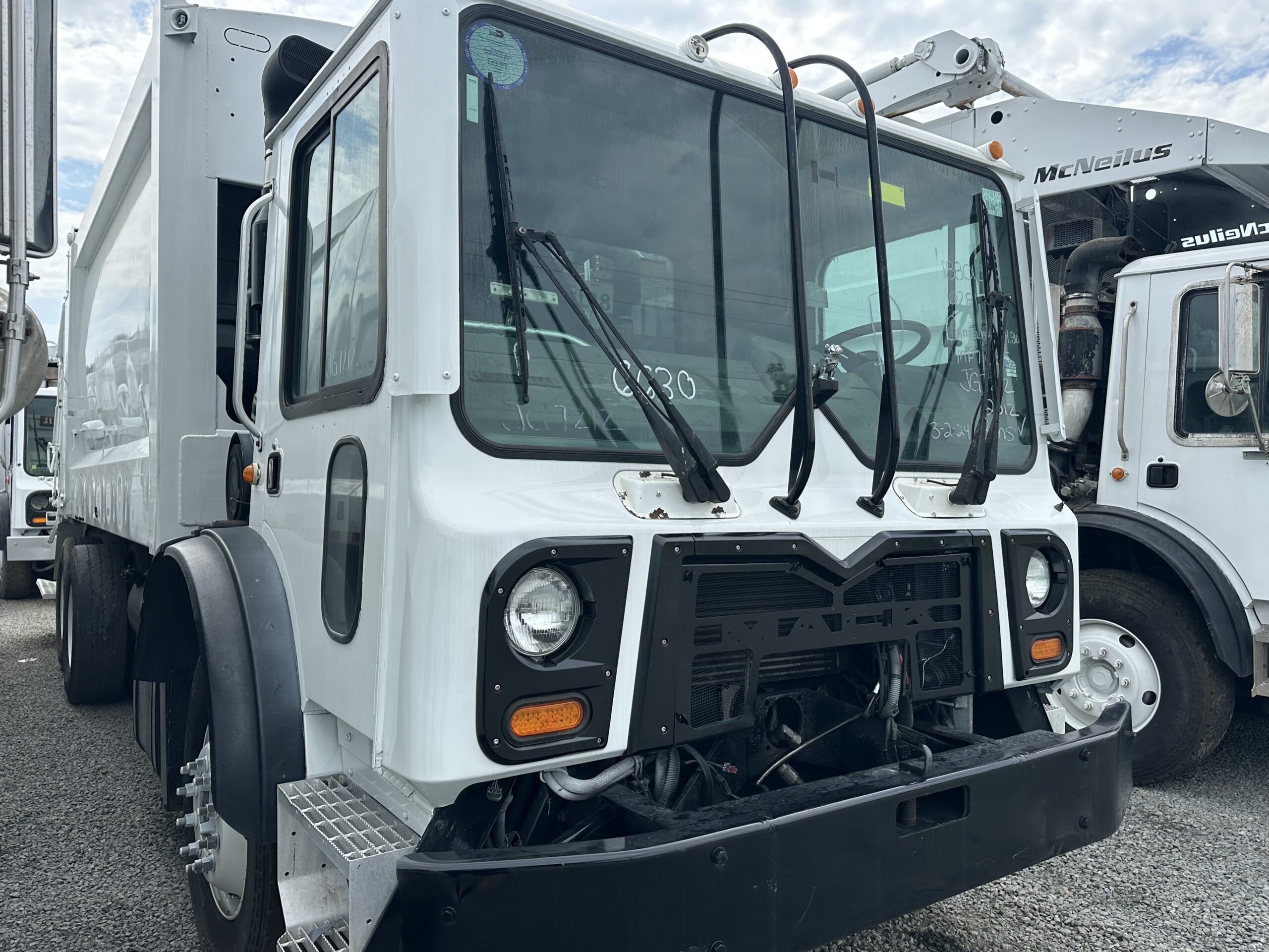 2012 Mack MRU | Tom's Truck Sales