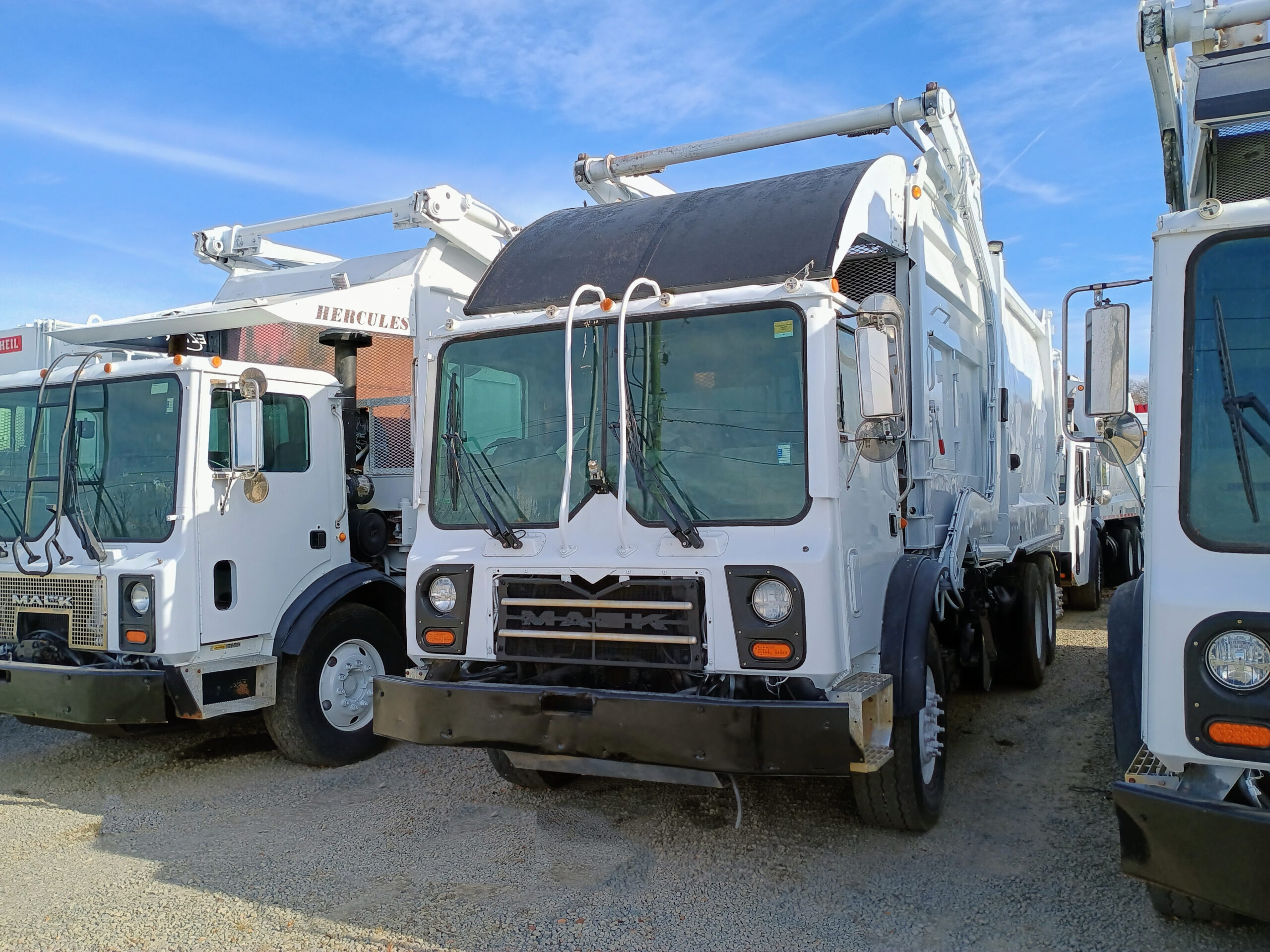 2016 Mack MRU | Tom's Truck Sales